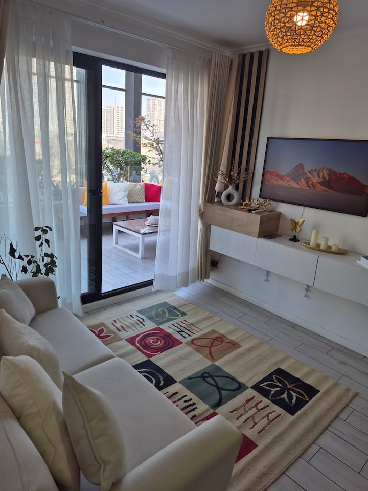 Spacious 2-suite Retreat With Huge Private Terrace - Providencia