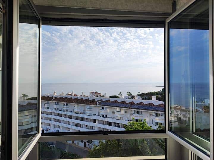 Seaside Retreat With Pool And Views, Marbella - Sitio de Calahonda