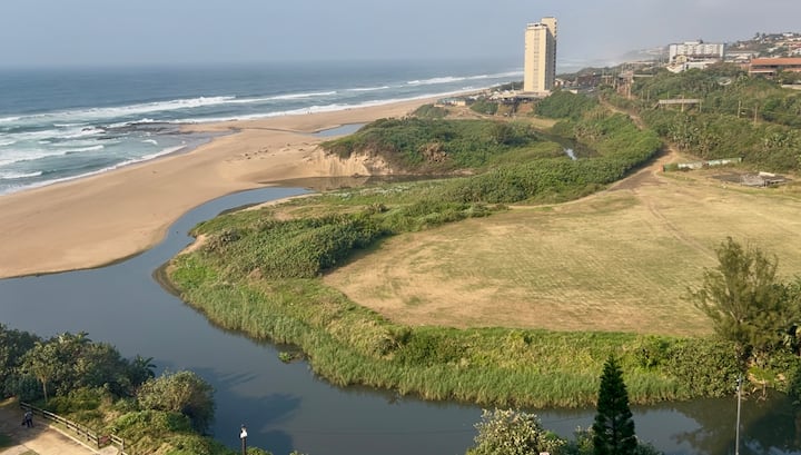 Shangri La Holiday Apartment 803 - Amanzimtoti