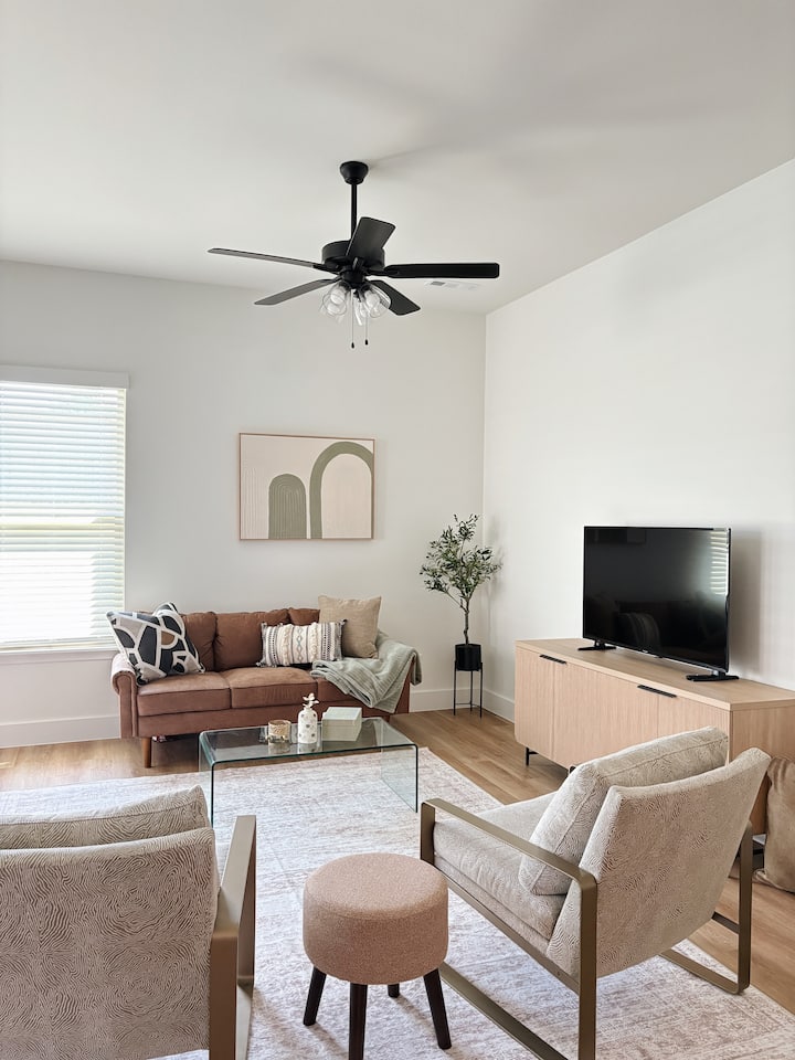 Buckside Bungalow - Springdale, AR