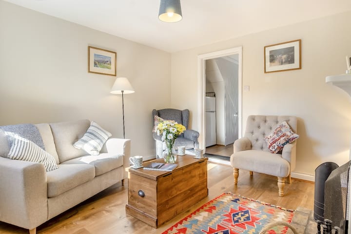 2 Bedroom Cottage, Newmarket In Suffolk - Newmarket, UK