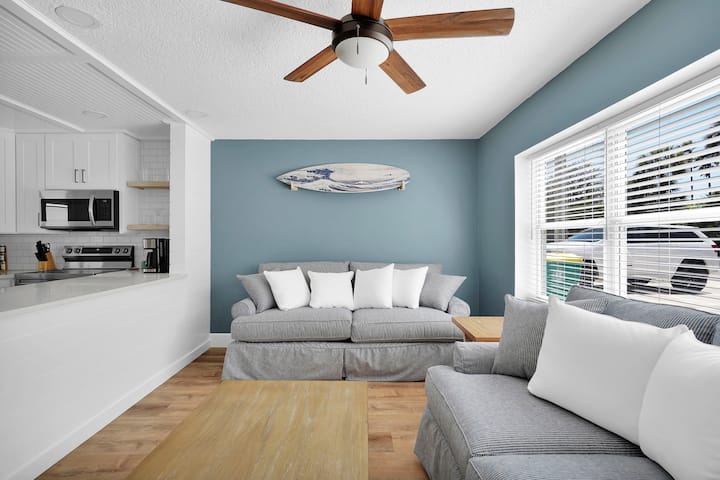 3 Blocks To Beach: Beachside Escape Coastal Oasis - Atlantic Beach, FL
