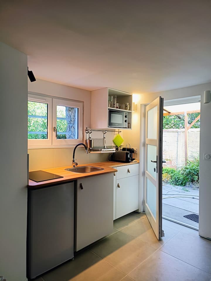 Un Appartement En Rdj Dans Une Maison Avec Jardin. - Marly-le-Roi