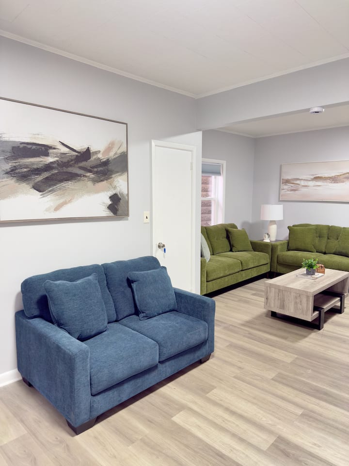 5br W/huge Dining & Washer/dryer 20 Min To Nyc - Bayonne, NJ