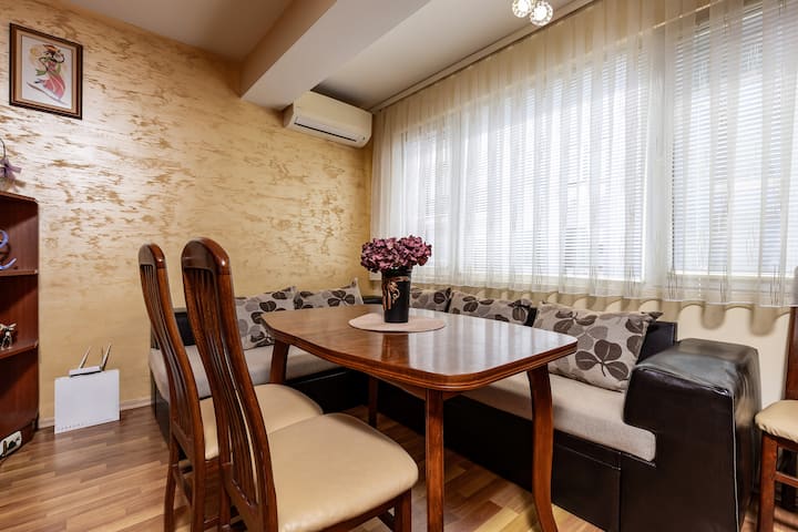 Comfort Corner - 1bd With Balcony - Plovdiv