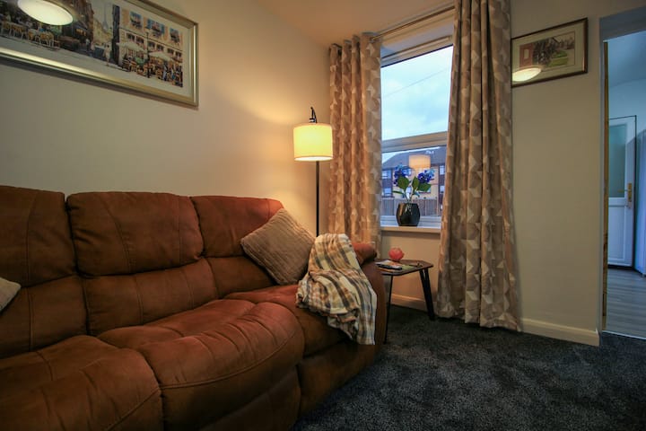 Spacious 3 Bedroom City Center Flat In Derby - Derby, UK