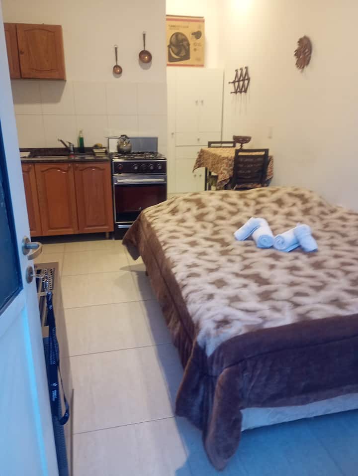 Estudio Céntrico Para 2 Personas - Comodoro Rivadavia
