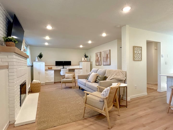Newly Remodeled Centrally Located Duplex - Grand Forks, ND