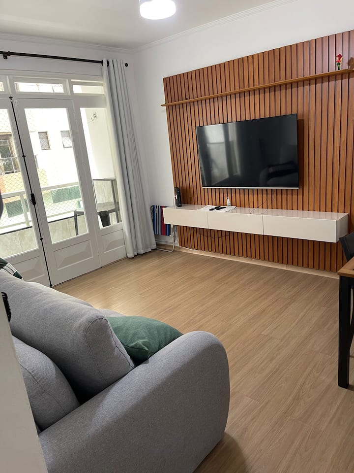 Seu Refúgio De Frente Para O Mar. - Santos, Brasil