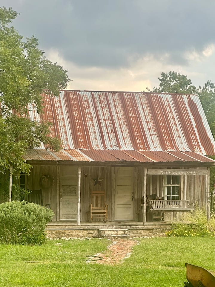 Rose Mansion Historic Sharecroppers Home - Salado, TX