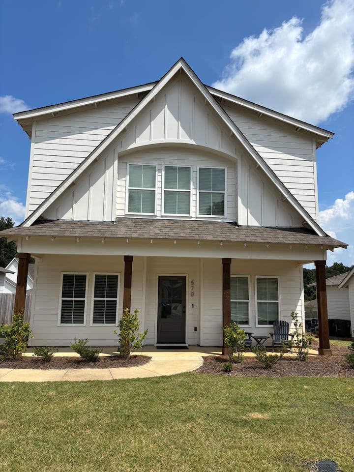 1.6 Miles From Jordan-hare Stadium - Auburn, AL