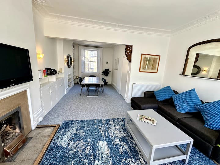 Spacious Light Maisonette Close To Tube In Chelsea - Chelsea