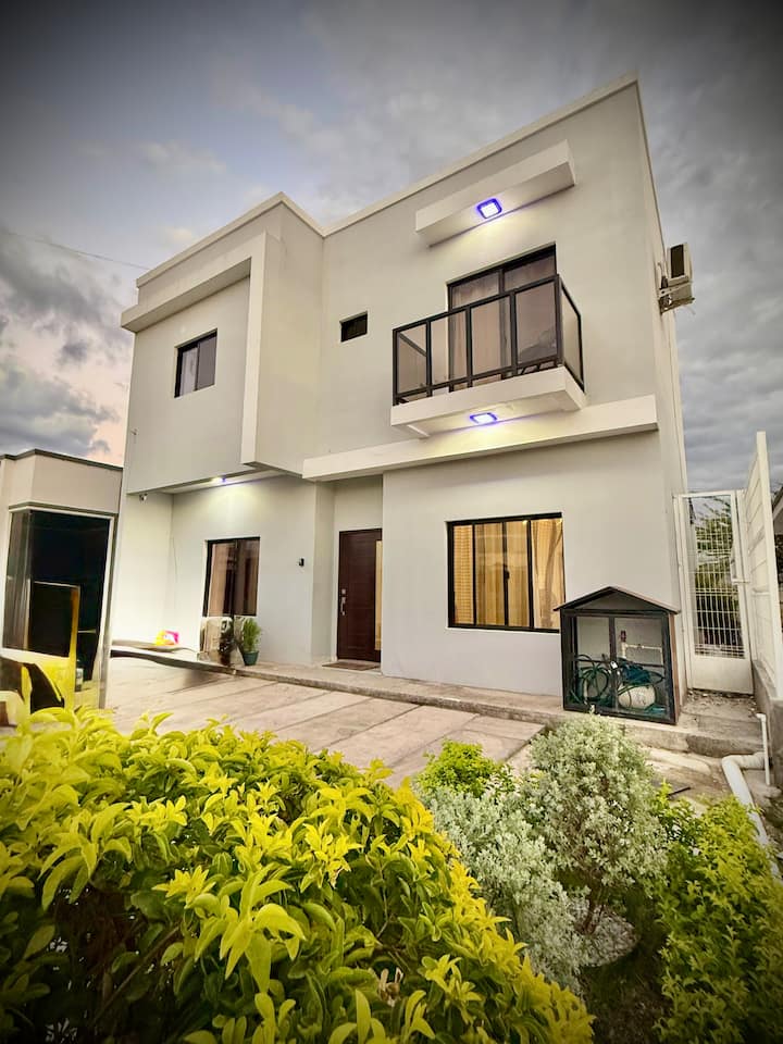 Casa Nueva, Dos Niveles, Seguridad Privada. - Choluteca