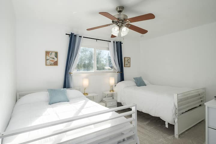 Casa Roble | Cozy Family Home Near Dt Clovis - Clovis, CA