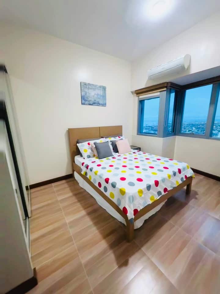 Cozy 1br Unit By The Bay (Us Embassy) W/netflix - Manila