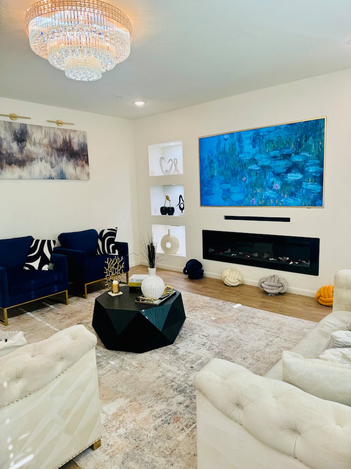 More Than A Home/7 Mins Drive From The Airport - Fresno, CA