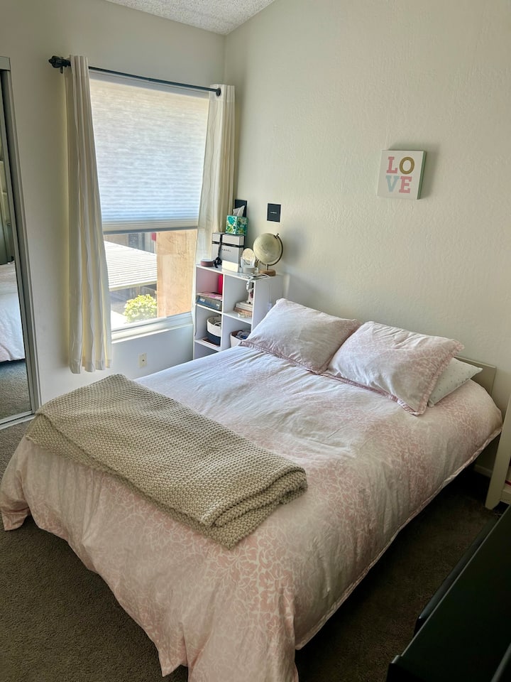 Bright, Comfy Room – Homey Vibes - Napa Valley, CA