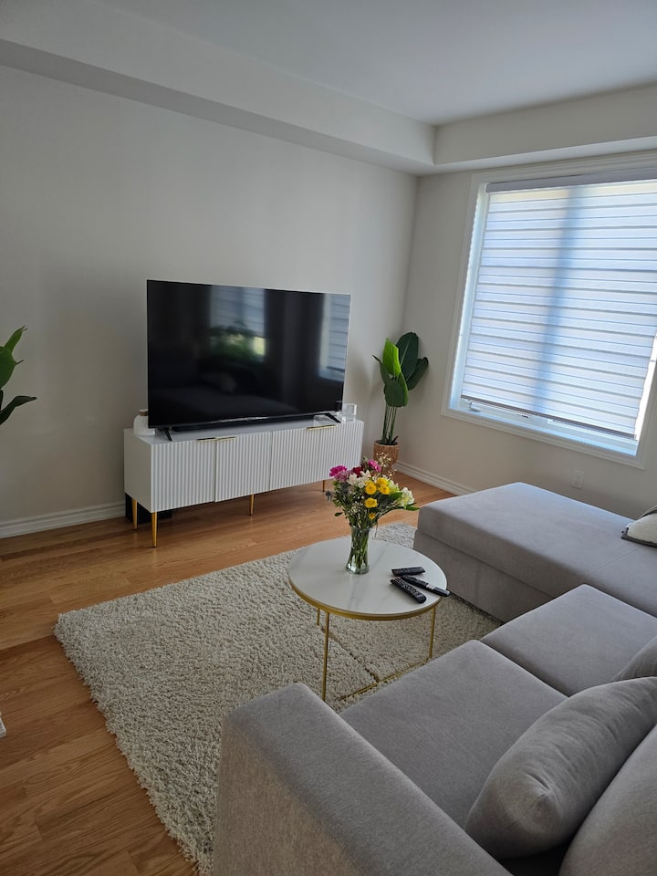 Cozy Modern Haven - Brampton