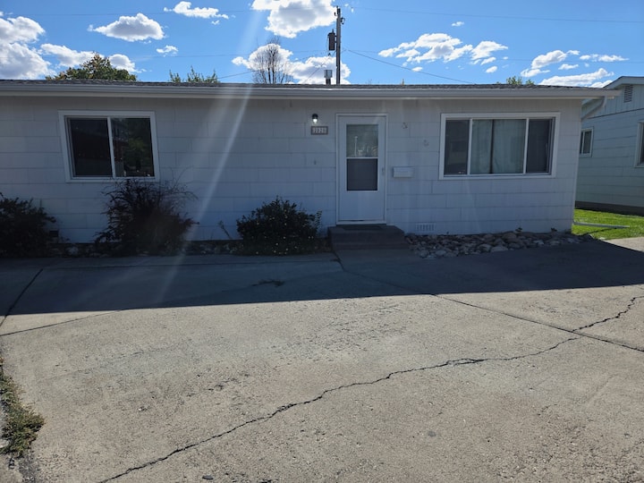 Cozy, Stylish 2-bedroom Retreat - Billings, MT