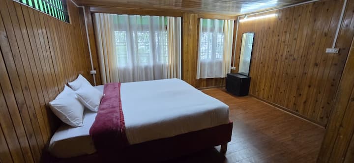 Cozy 2 Bedroom, 1 Bathroom, 1 Kitchen - Darjeeling