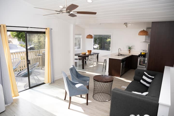 Fabulous Beach Townhouse- Wonderful Location! - 러구나비치