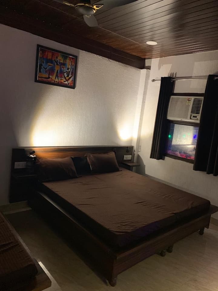 Aashram The Hotel & Banquet - Meerut
