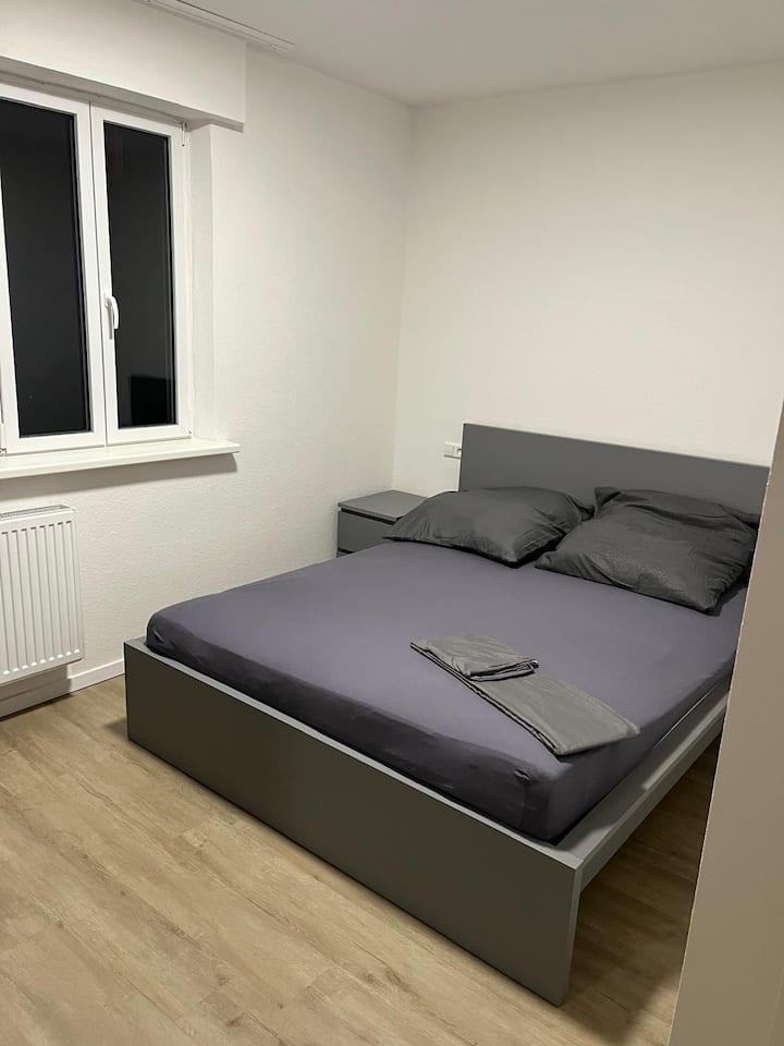 Schönes Appartement Zentrale Lage In Zuffenhausen - Stuttgart