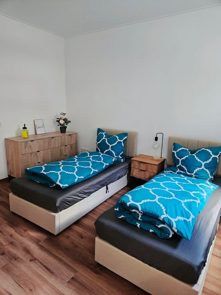 Kernsanierte Citynahe Wohnung Am Hafen, Hbf & A59 - Duisburg