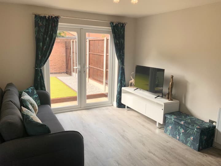 Home In Moira Leicestershire/derbyshire Border. - Derbyshire