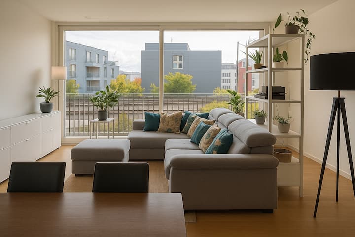 Zug City 2.5-room | 1 Min To Lake & Station - Zug