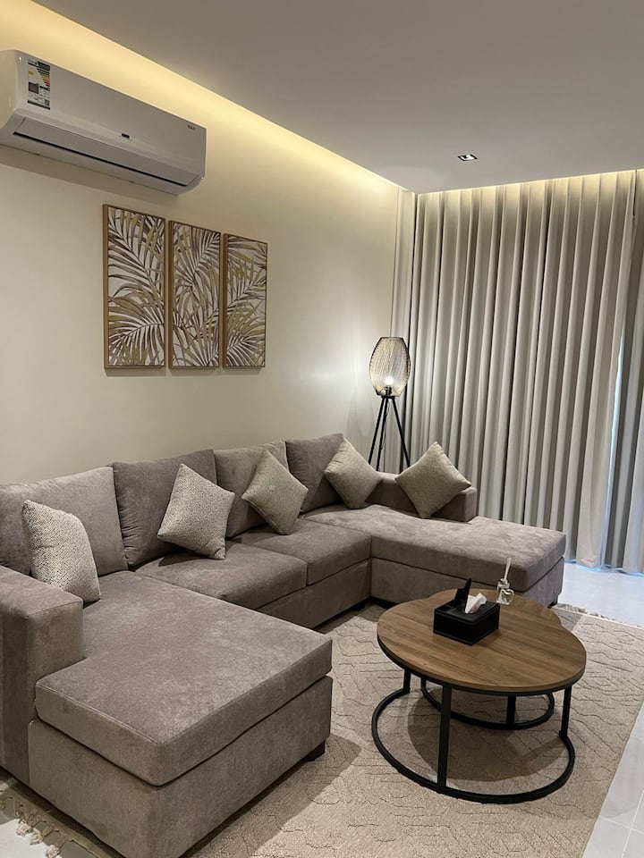 2br / 50 Smart Tv, Balcony, Self Check-in - Dammam
