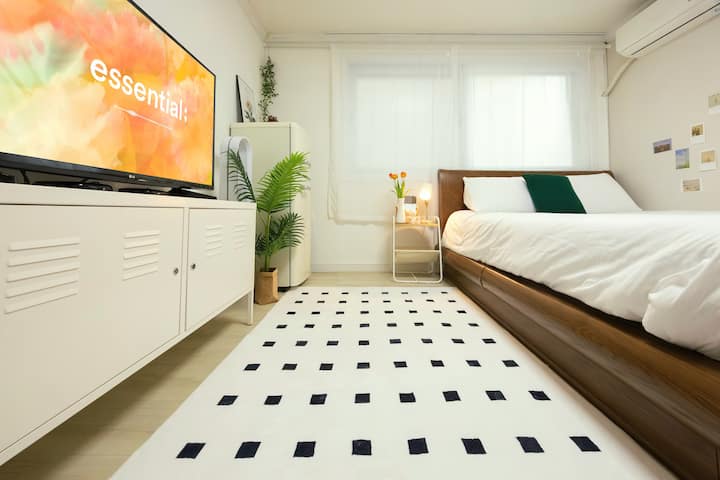 #화성행궁
#공방거리
#4분컷_행리단길
#3월_연박할인
#무료_넷플릭스
#게스트선호숙소 - Suwon-si