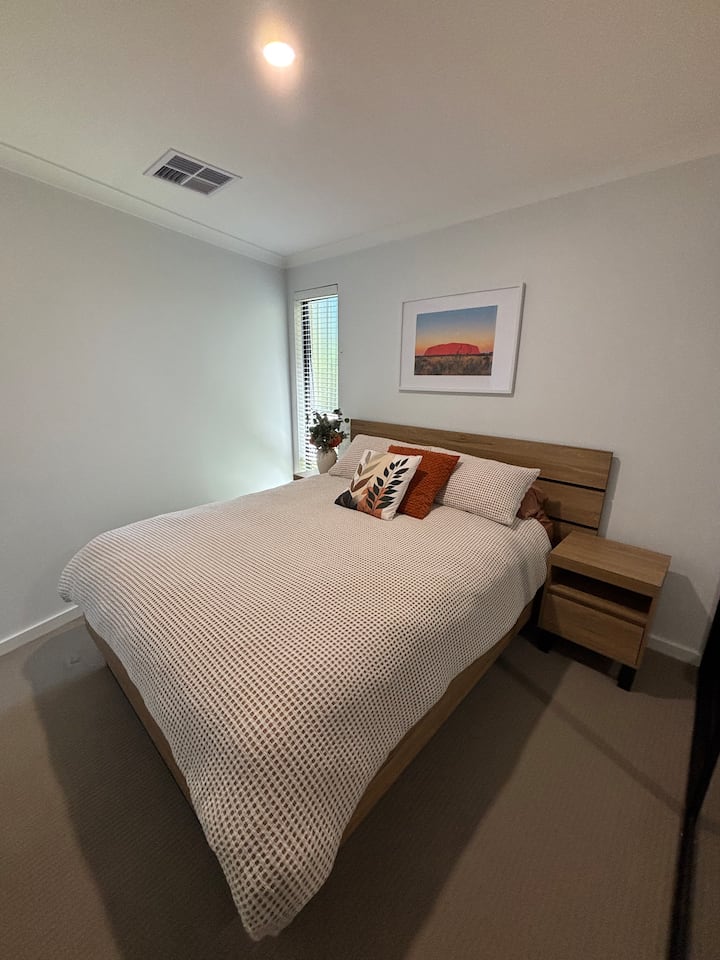 Cosy Coastal Boutique
Location Location Location - Joondalup