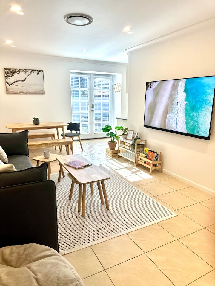 Sunny Shores | 1br Beachfront | Pool | Ensuite - Sunshine Coast