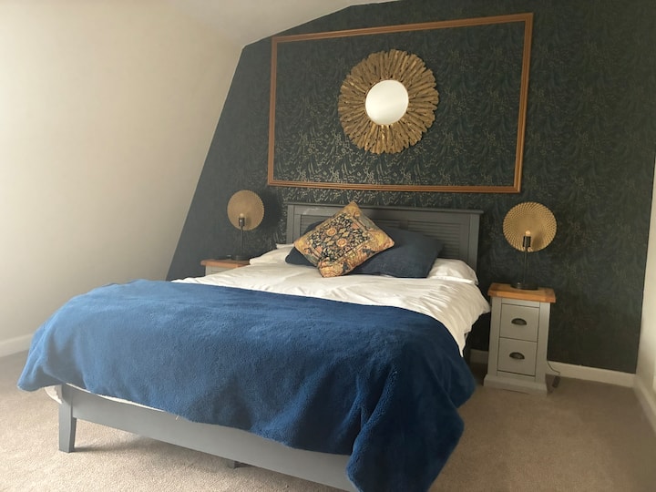 Central One Bed Flat With Parking - Nottingham