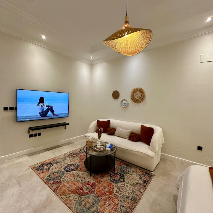 استديو بتصميم بوهيمي عصري ملي بالدفء - Djeddah