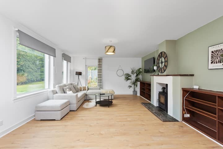 Near Sterling, Sleeps 7, 3 Bedroom, Loch Lomond - Drymen