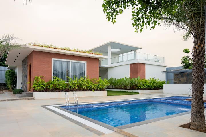 Exclusive Farm Stay | Luxury Living In Nature - 