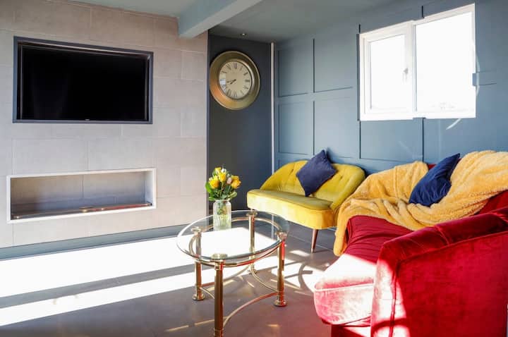 Family/contractors In A 2 Bed Apartment Sleps 4 - Plymouth