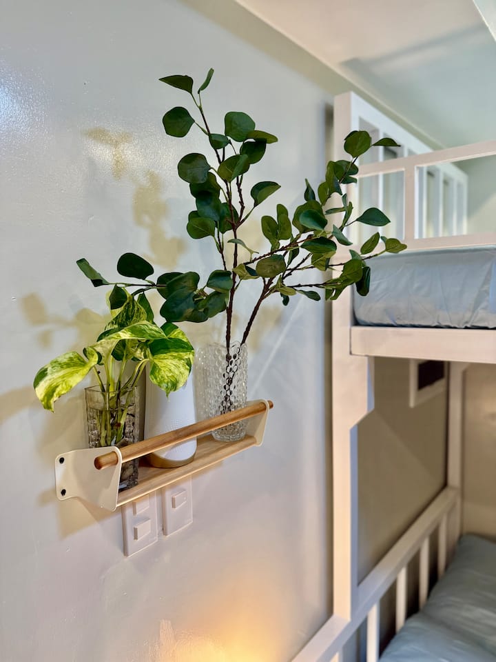 Modern Double Loft Room Own Kitchen And T&b - Solano