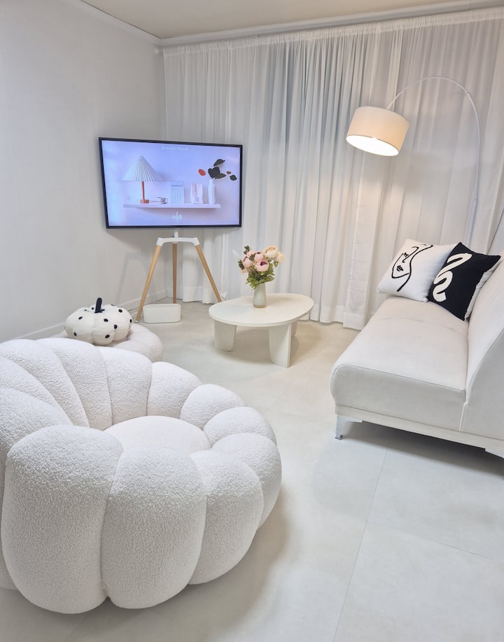 플러피 스테이 #양재시민의숲역 #강남역#At센터#삼성병원#공항버스#퀸침대3#출장#장기숙박 - Séoul