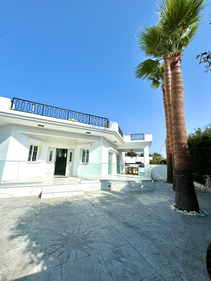 Modern Luxury Home - 4bed 3bath 2kitchen Pool - Cyprus