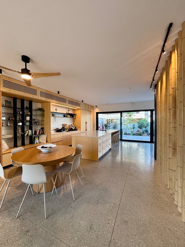 House On The Beach With A Heated Pool! - Israël