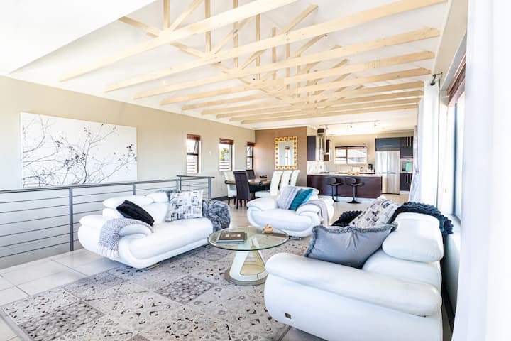 Sun Fun And Golf On Pezula Golf Estate - Knysna
