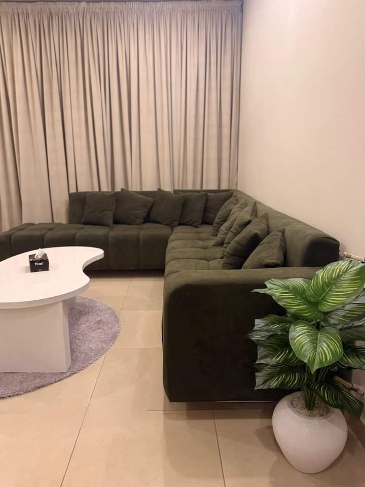 Family Friendly 2bhk Near Airport, Spacious & Cozy - Islamabad