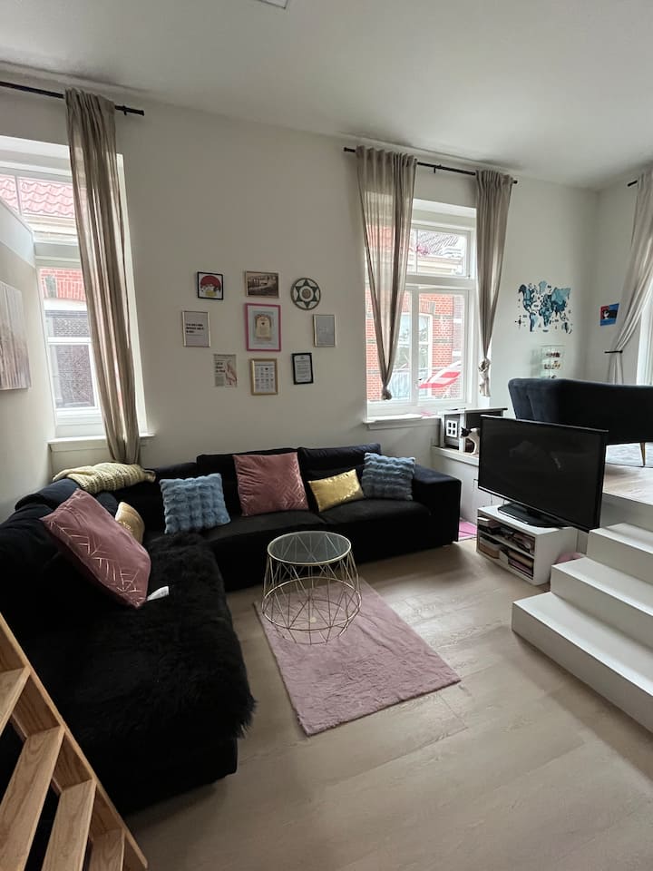 Cozy Canal-side Apartment In Alkmaar City Center - Alkmaar