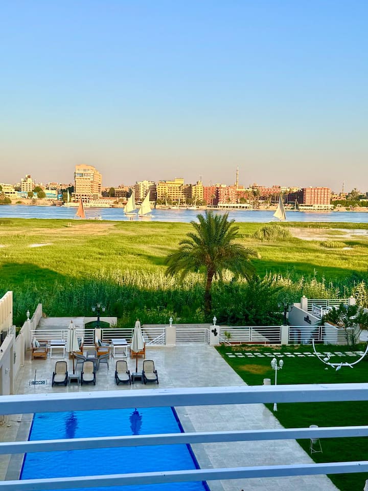 Royal Nile Villa - Luxury Nile Sky Penthouse 2 - Luxor