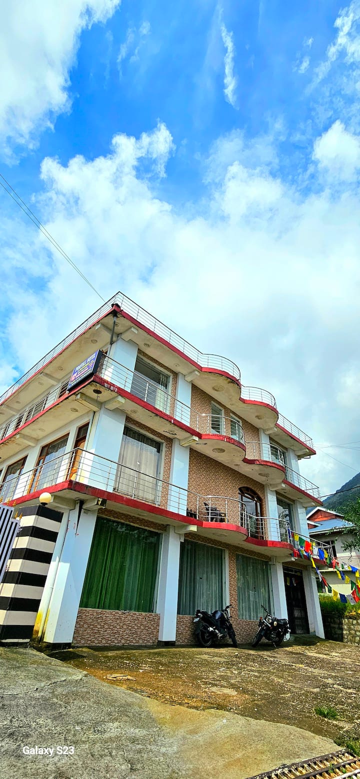 9 Bedroom Villa, Bir - Bir