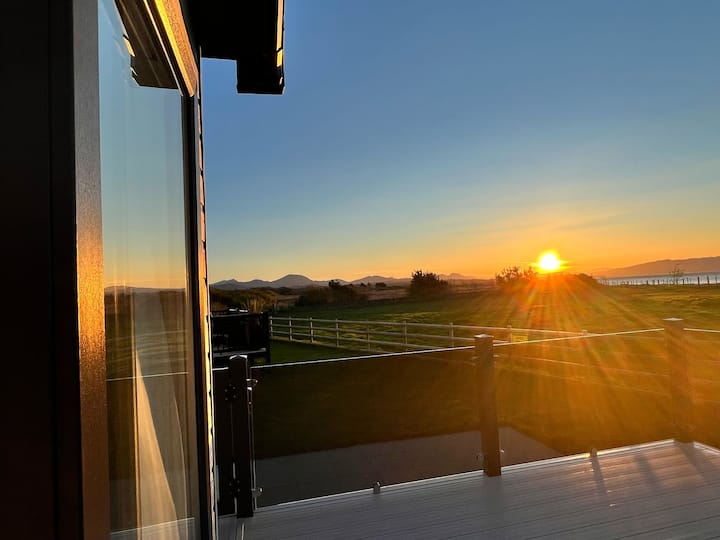 Luxury Mini Lodge With Stunning Sea Views - Caernarfon