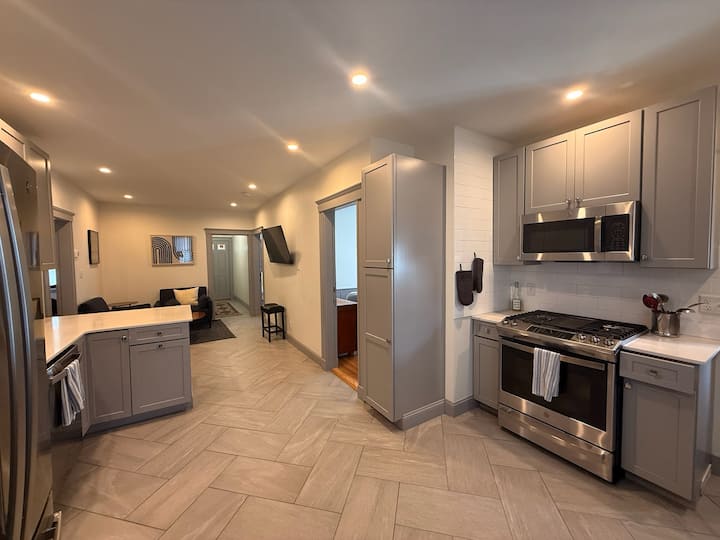 Spacious Bedroom With Office, Lounge & Walk In 1b - Fenway Park - Boston